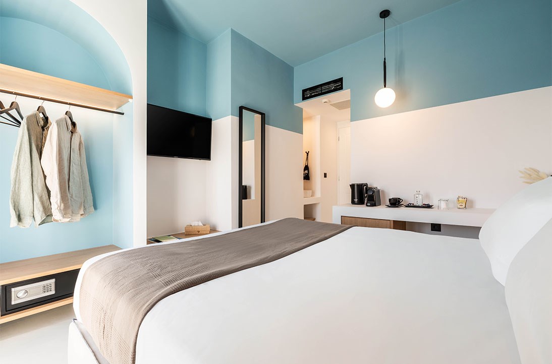 Gallery - PLAY Paros Athens